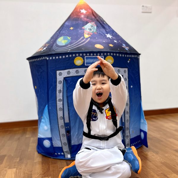 Preschoolers explore the wonders of God's creation through Space Buds ...